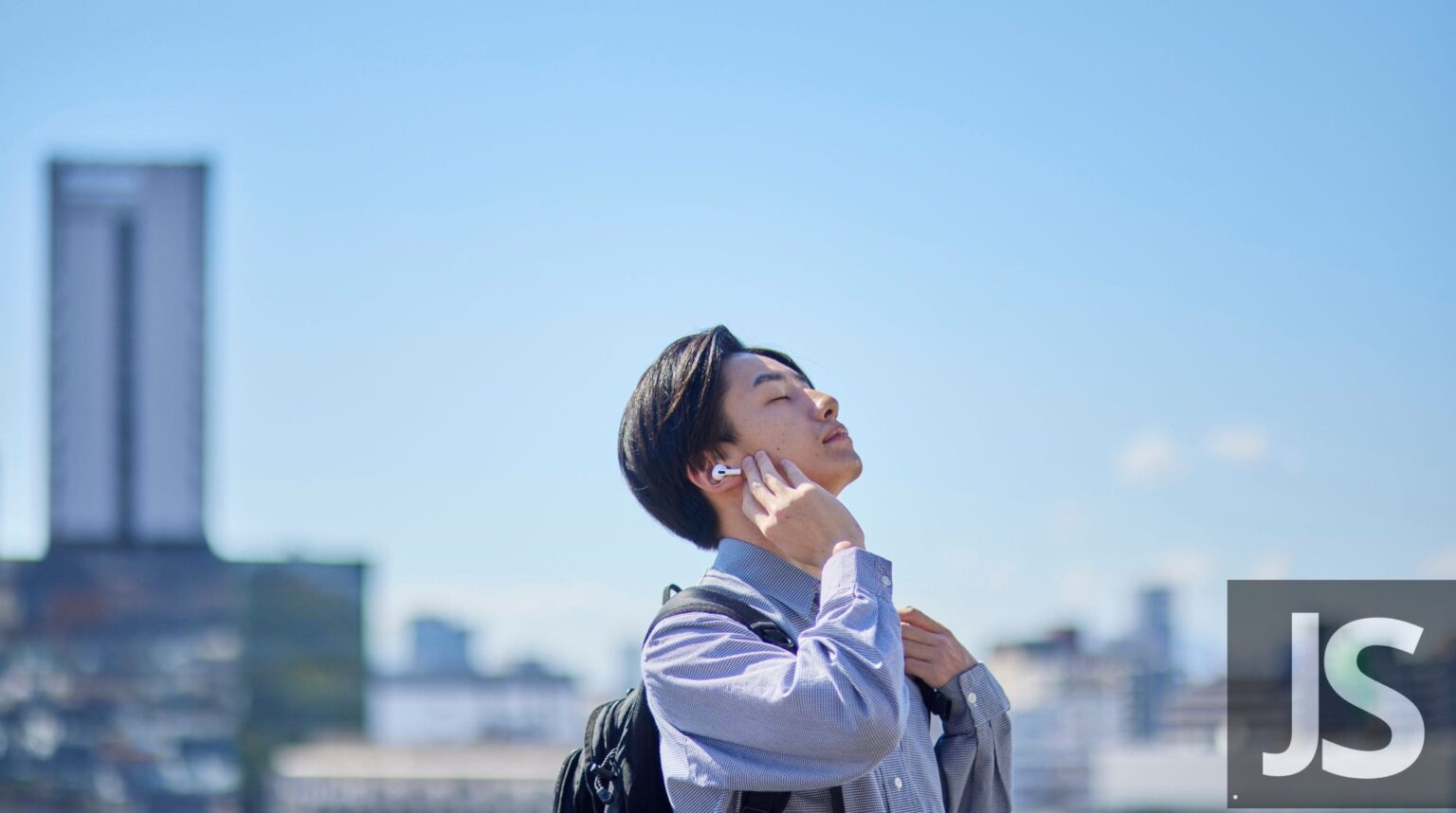 What To Do When Earbuds Fall in Water – Jesebang Earbuds